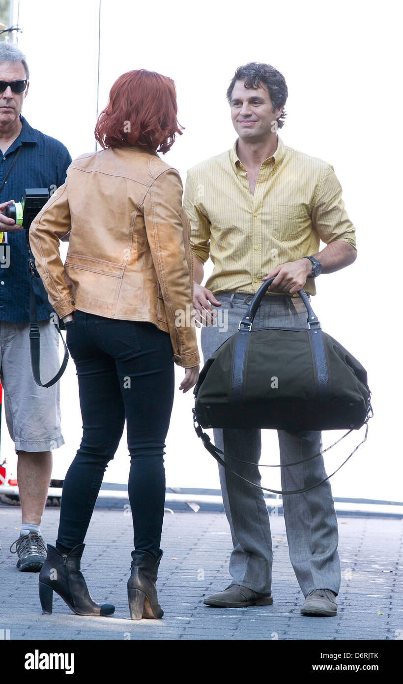 Mark Ruffalo Avengers On Set