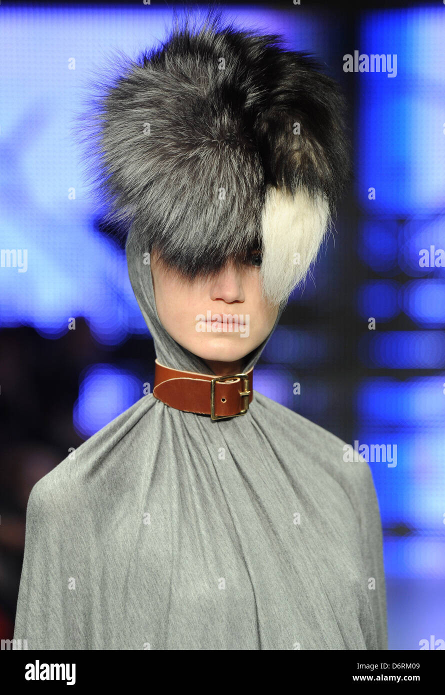 Model London Fashion Week A/W 2011 - Pam Hogg - Catwalk London, England ...