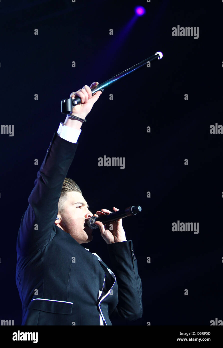 Aiden Grimshaw performances from the opening night of 'The X Factor ...