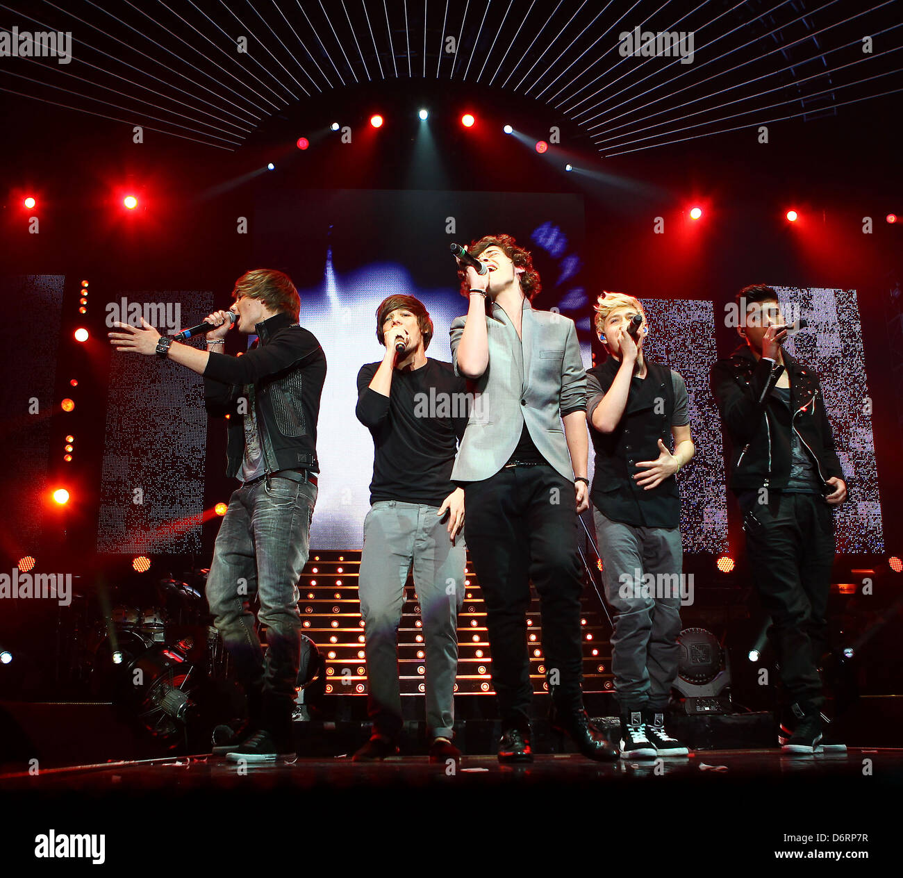 One Direction performances from the opening night of 'The X Factor ...