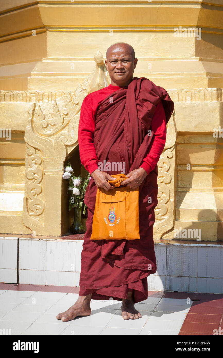 Monk, National Kandawgyi Gardens, Pyin Oo Lwin, also known as Pyin U ...