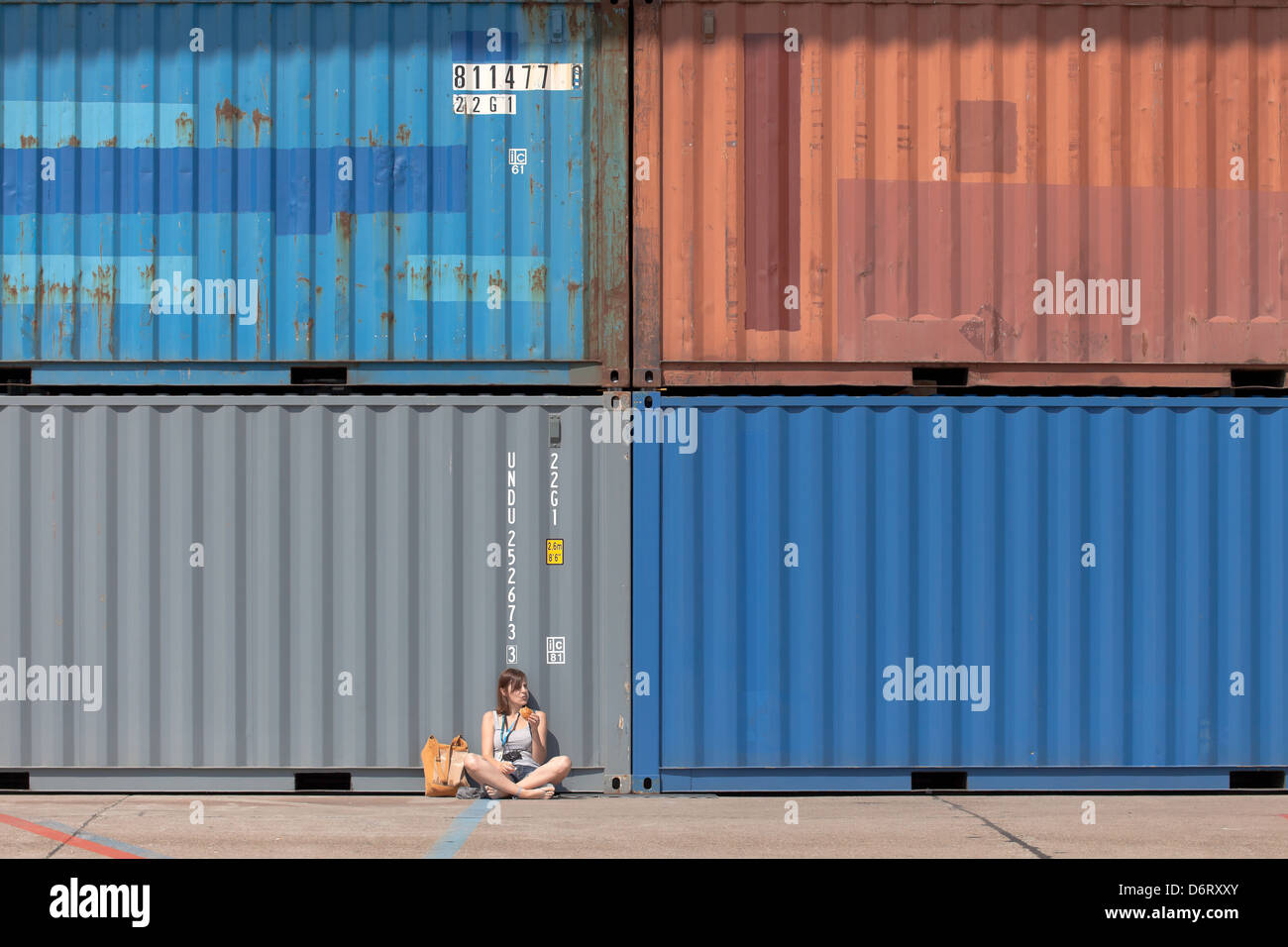 Hangar container hi-res stock photography and images - Alamy