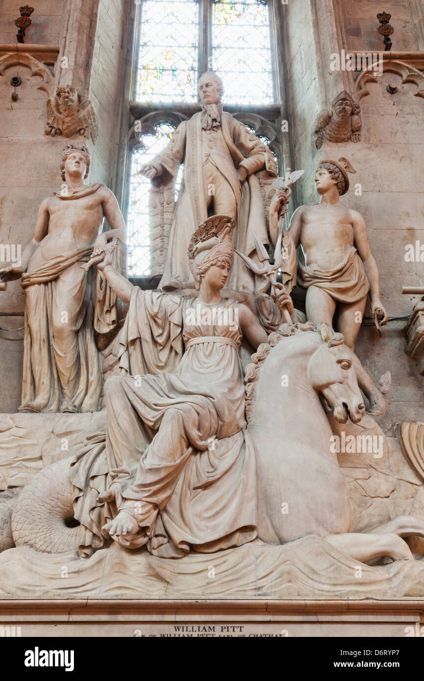 William pitt memorial statue hi-res stock photography and images - Alamy