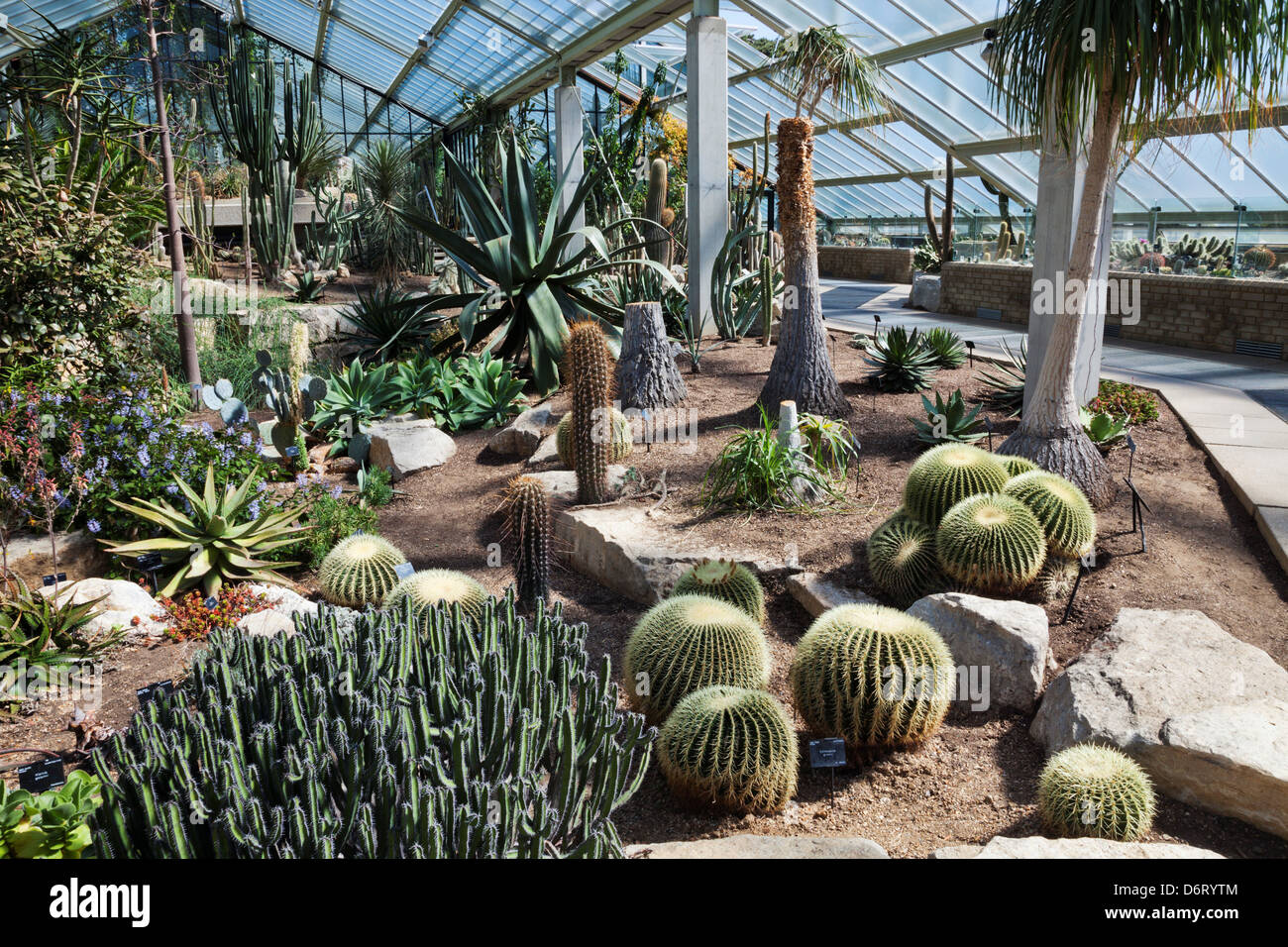 UK, England, London, Richmond, Kew Gardens, Princess of Wales ...