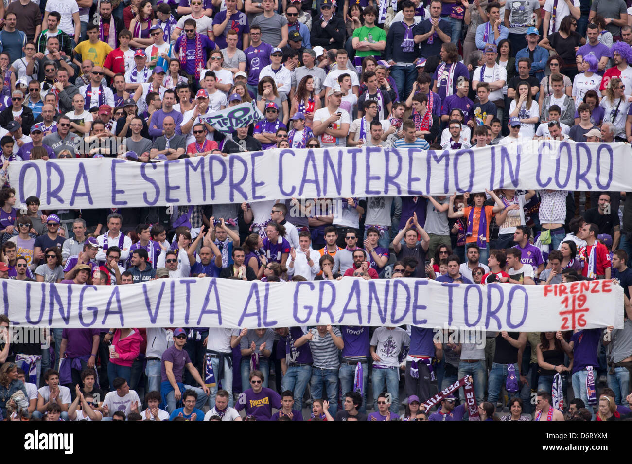 Fiorentina fans hi-res stock photography and images - Alamy