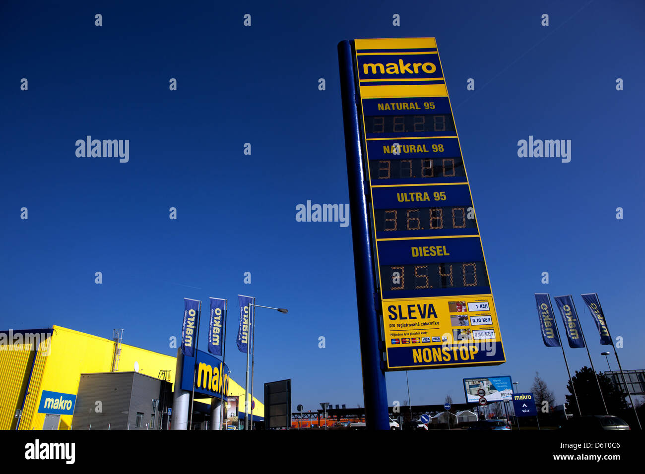 Makro logo hi-res stock photography and images - Alamy