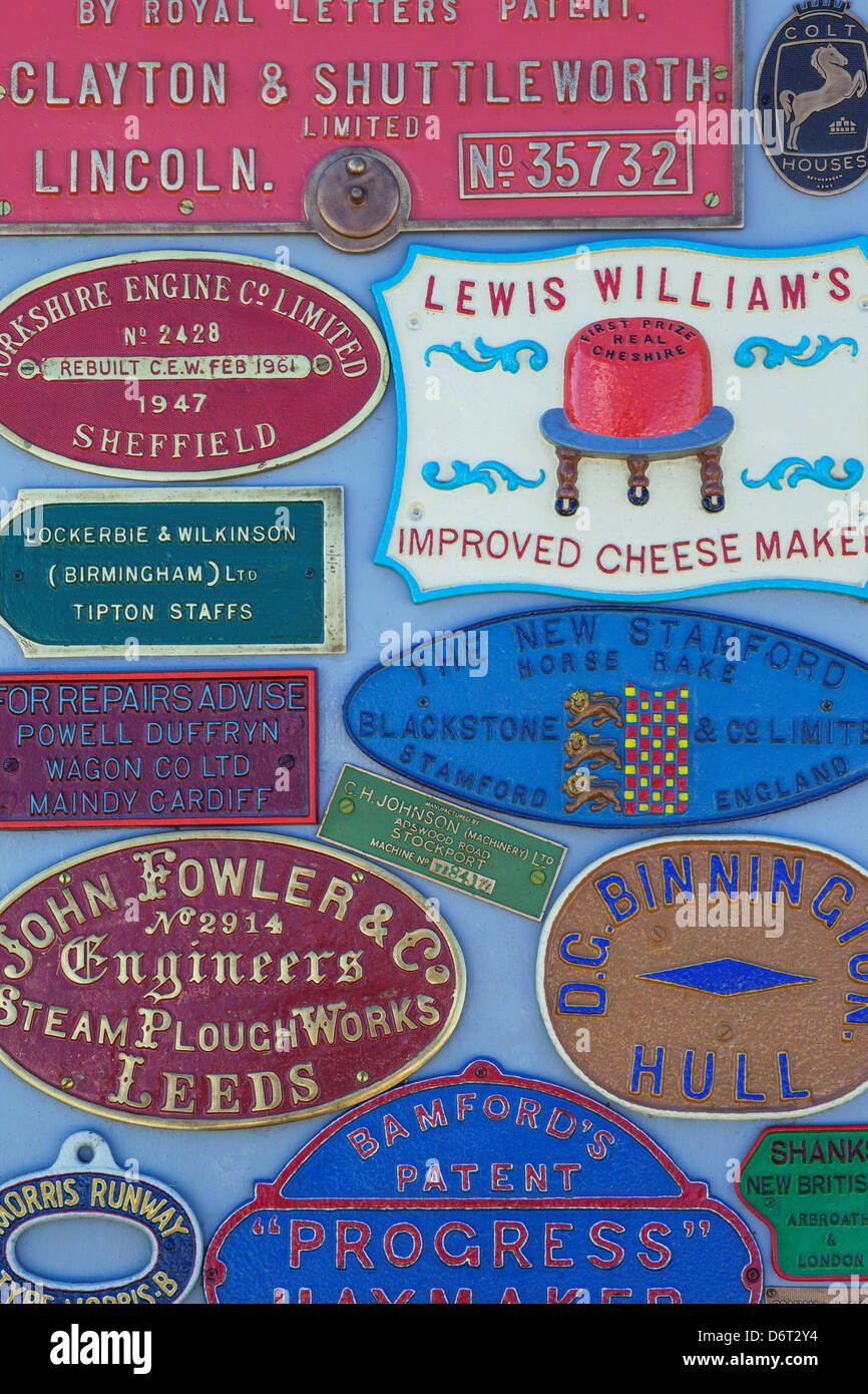 Vintage company name plaques hi-res stock photography and images - Alamy
