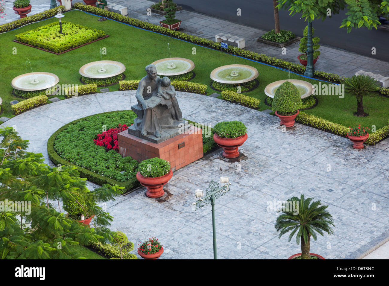 Vietnam, Ho Chi Minh City, Ho Chi Minh Statue Stock Photo - Alamy