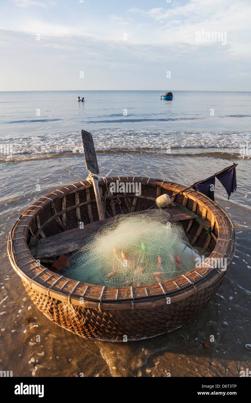 Water coracle hi-res stock photography and images - Alamy