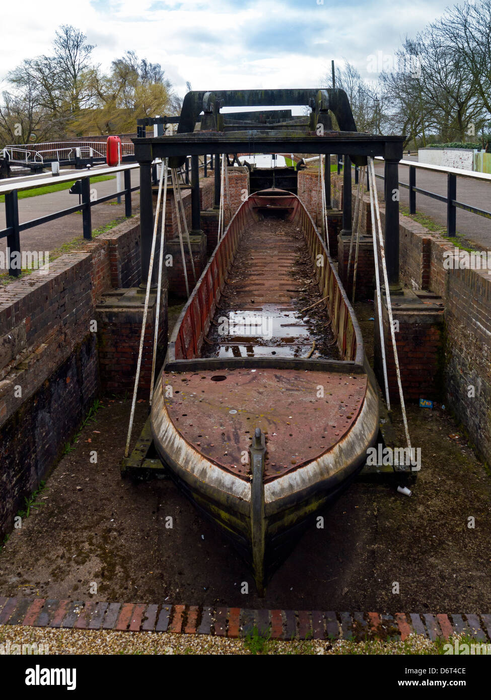Dry Dock Narrowboat High Resolution Stock Photography and Images - Alamy