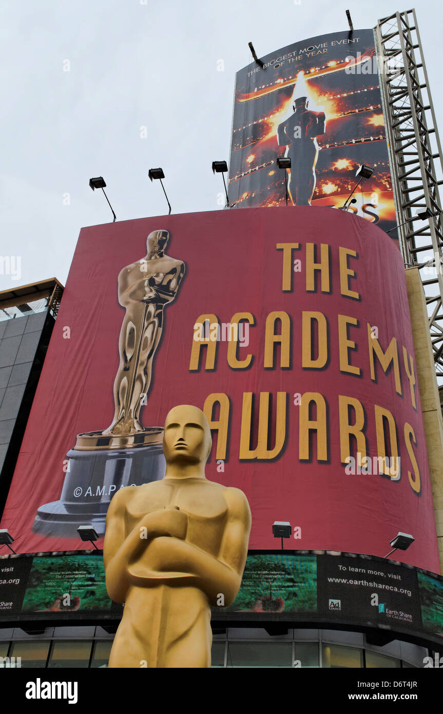 Giant Oscar statue replica in front signage above street upcoming ...
