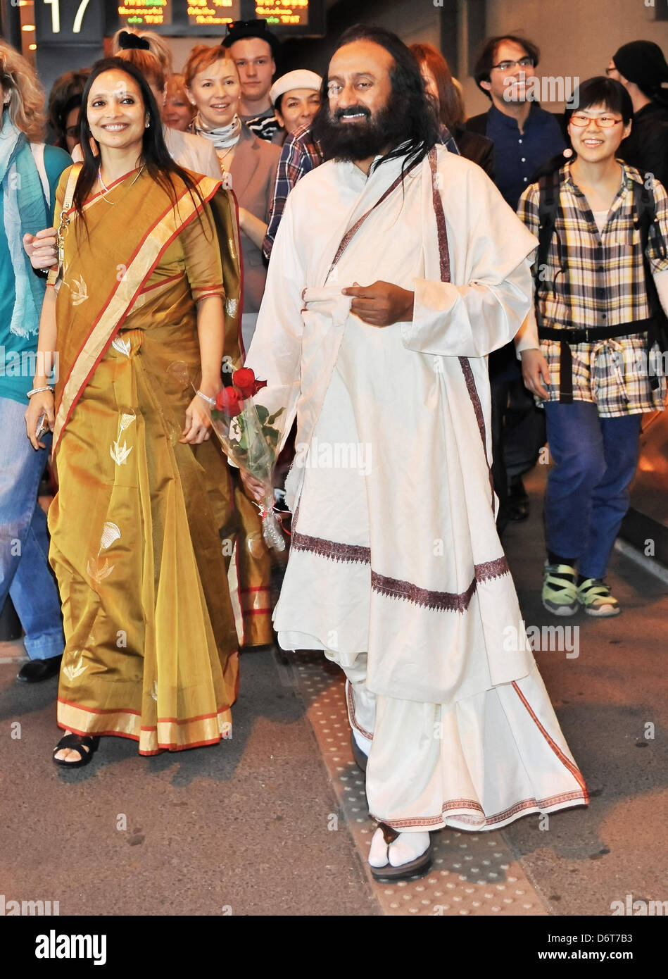 Sri sri ravi shankar hi-res stock photography and images - Alamy