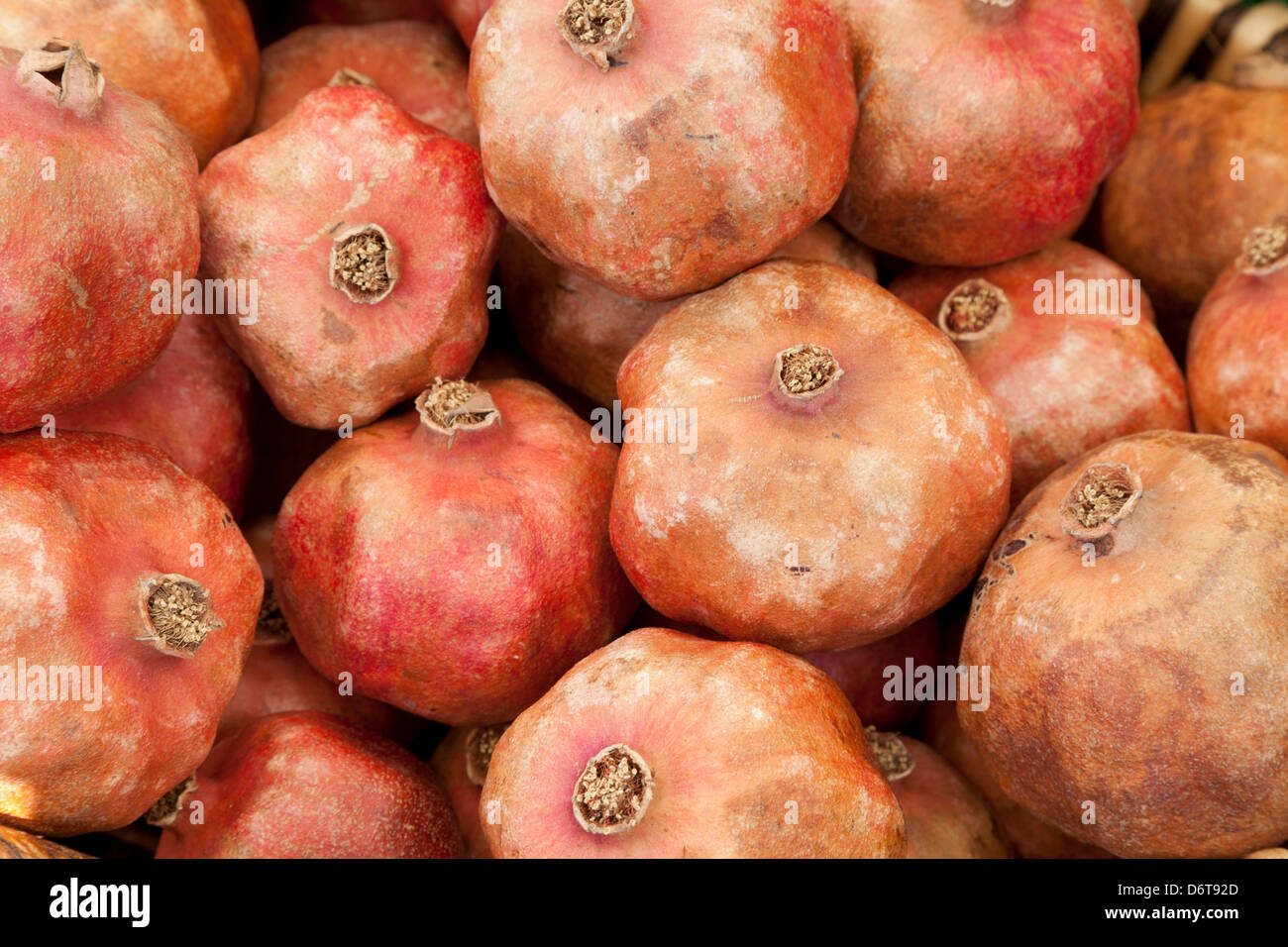 USA, California, La Jolla Farmer's Market, Pomegranates Stock Photo - Alamy