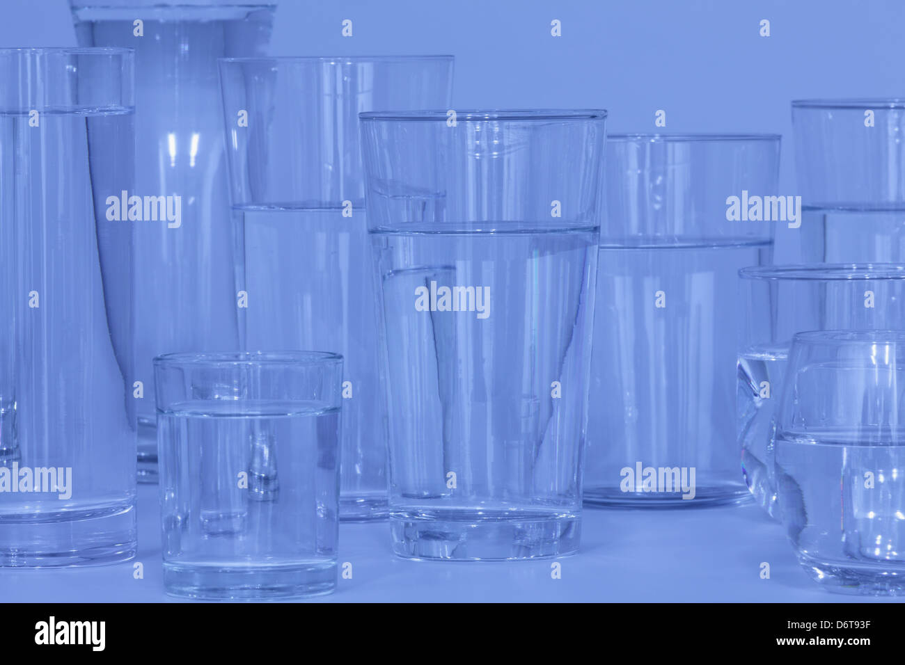 Multiple glasses of water hi-res stock photography and images - Alamy