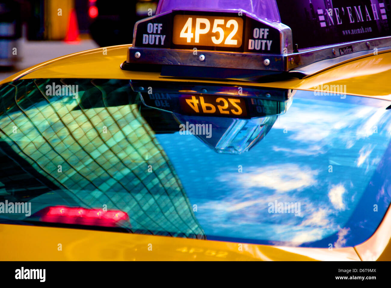 Yellow taxi rear view hi-res stock photography and images - Alamy