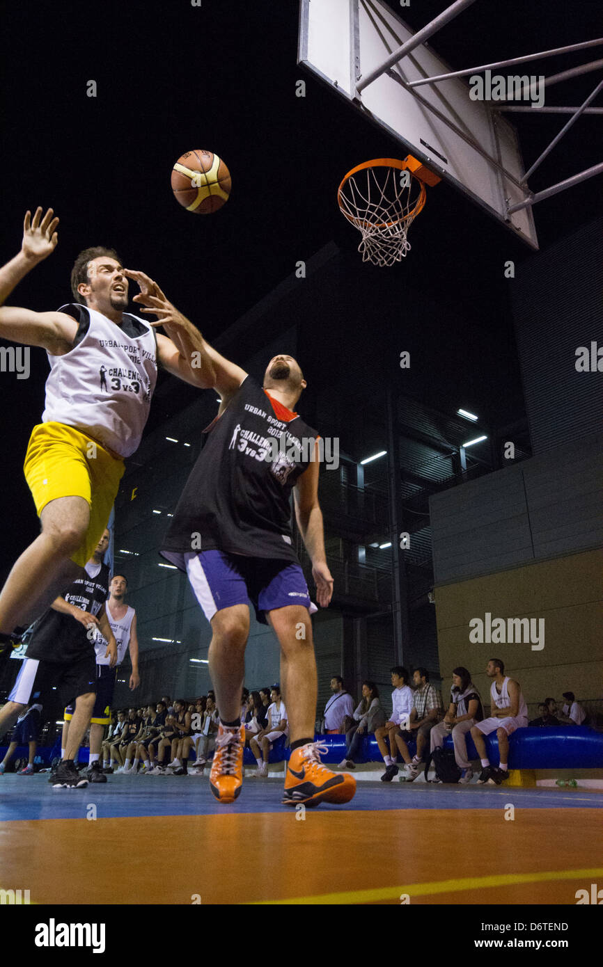 Campo da basket hi-res stock photography and images - Alamy