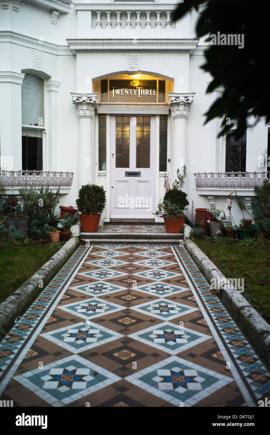Victorian porch hi-res stock photography and images - Alamy