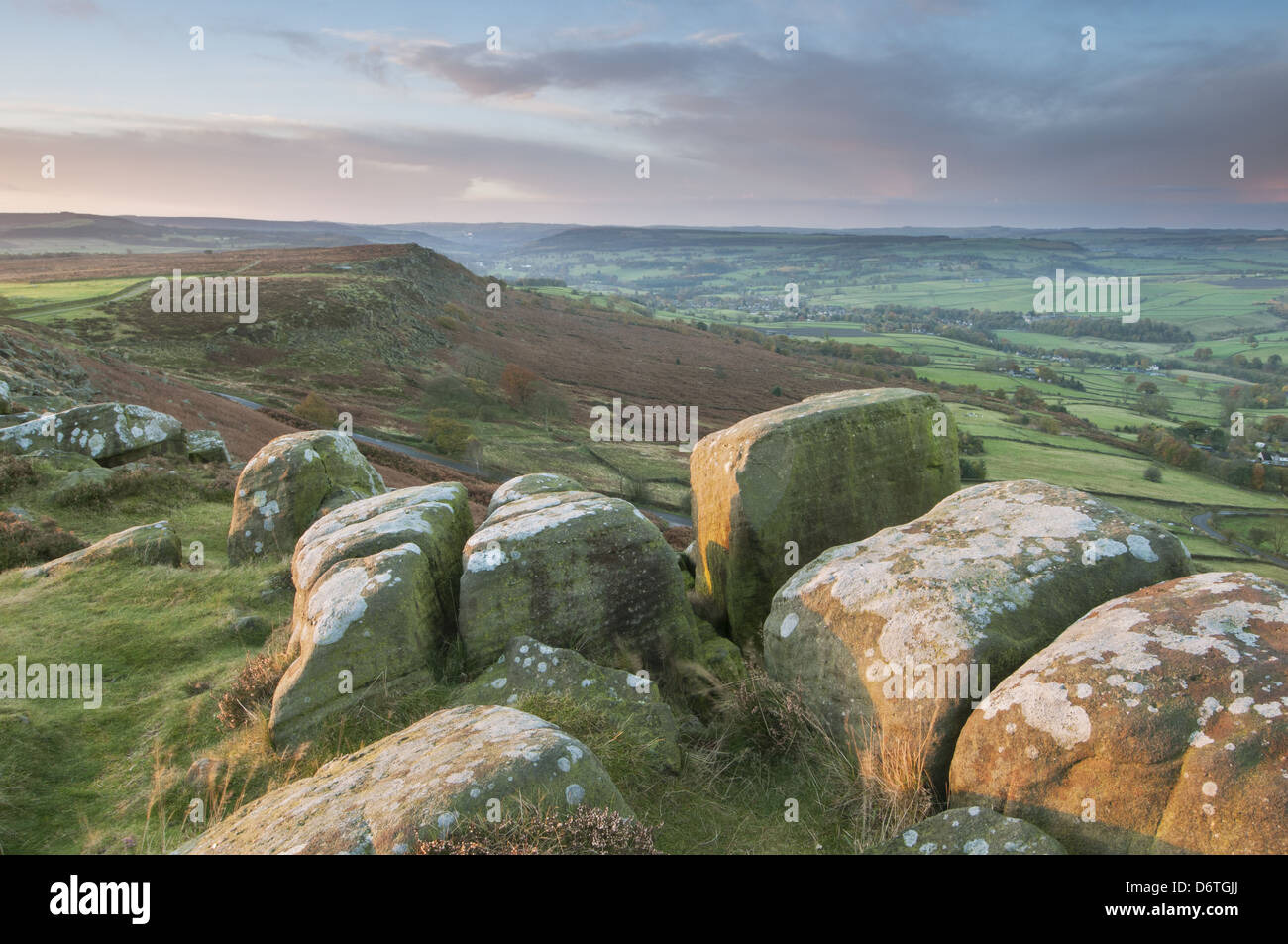 View from baslow edge looking hi-res stock photography and images - Alamy