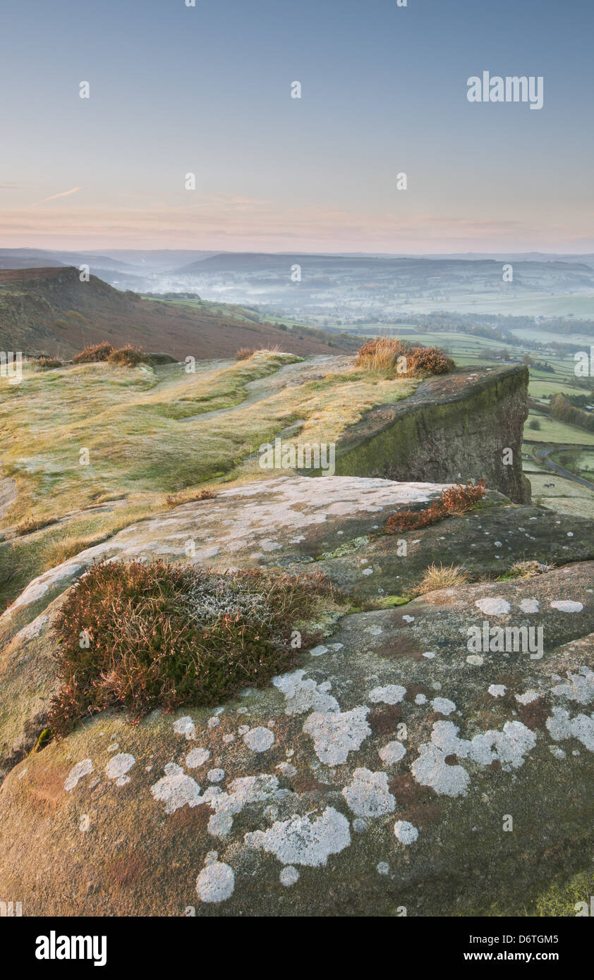 Derbyshire curbar british moorland hi-res stock photography and images ...