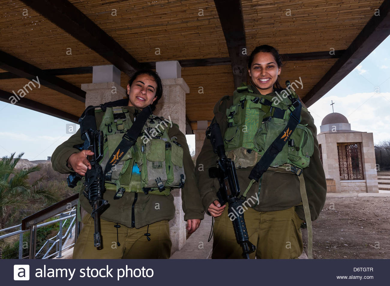 Israeli Women Soldiers Stock Photos & Israeli Women Soldiers Stock ...
