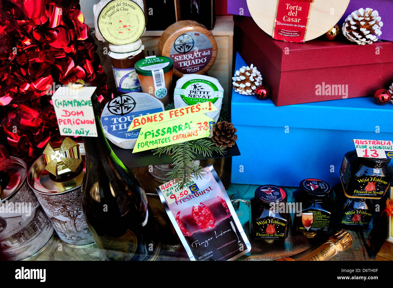 Christmas shop window display spain hi-res stock photography and images ...
