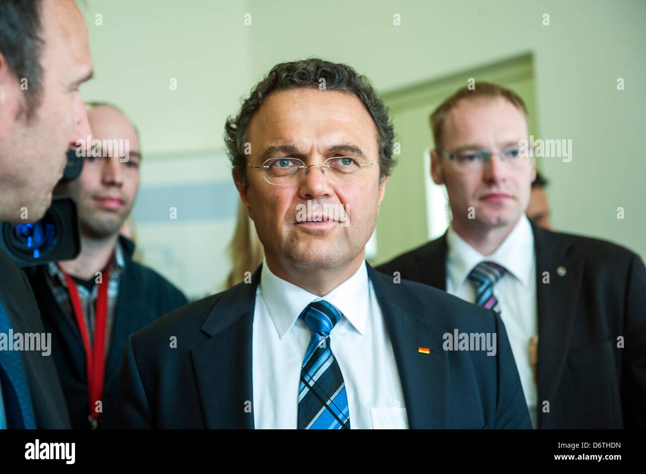 Federal office protection constitution hi-res stock photography and ...