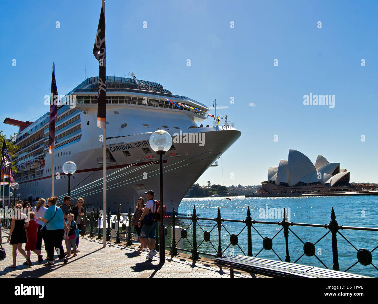 Opera house summer vacation hi-res stock photography and images - Alamy