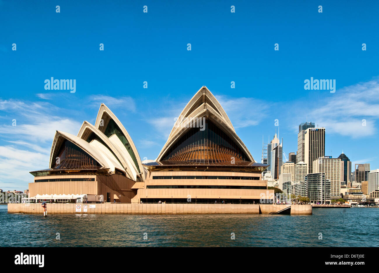 Opera shell hi-res stock photography and images - Alamy