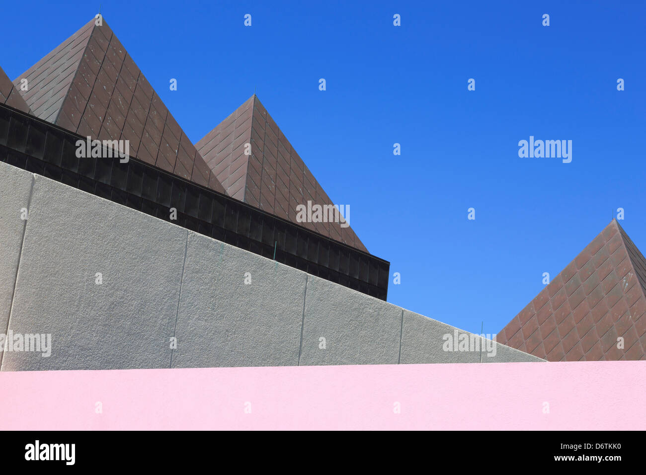 Low angle view of an art museum, Art Museum of South Texas, Corpus ...