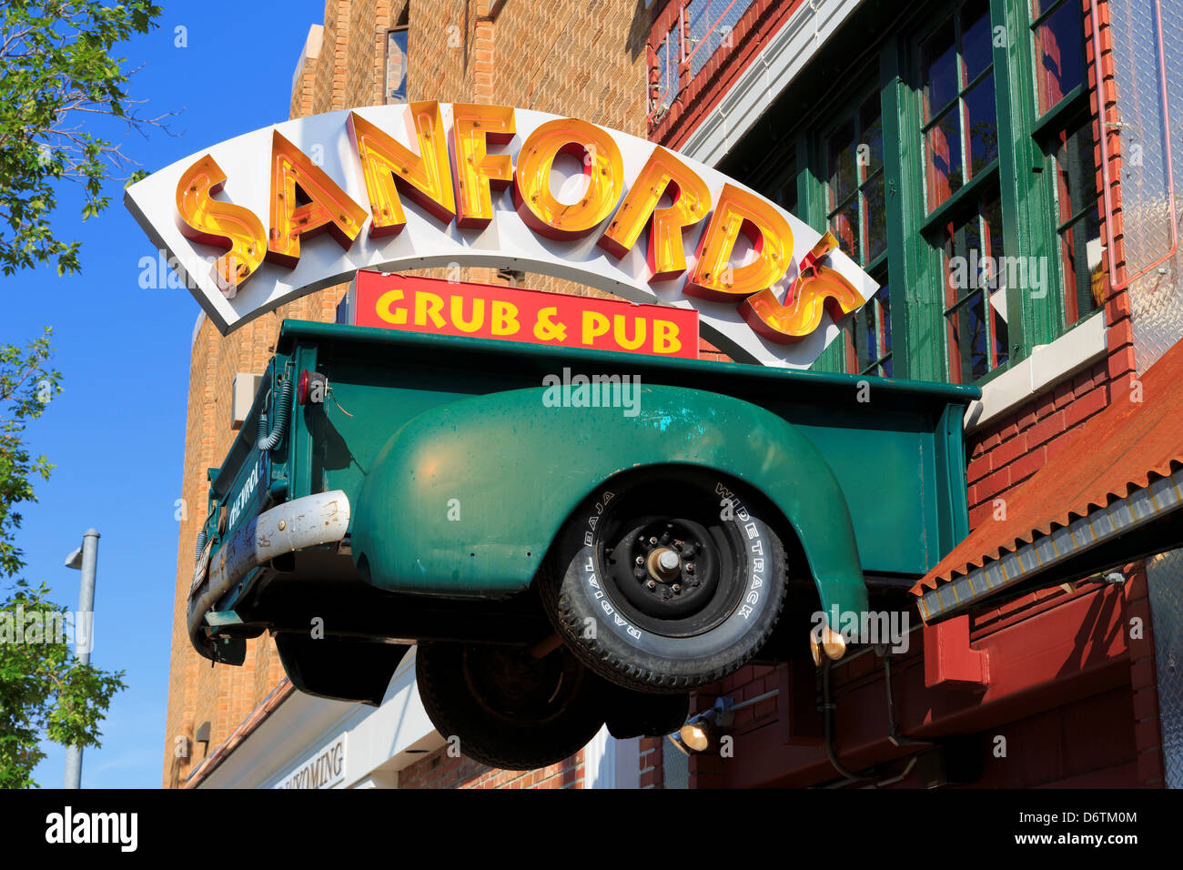 Pub history sign hi-res stock photography and images - Alamy
