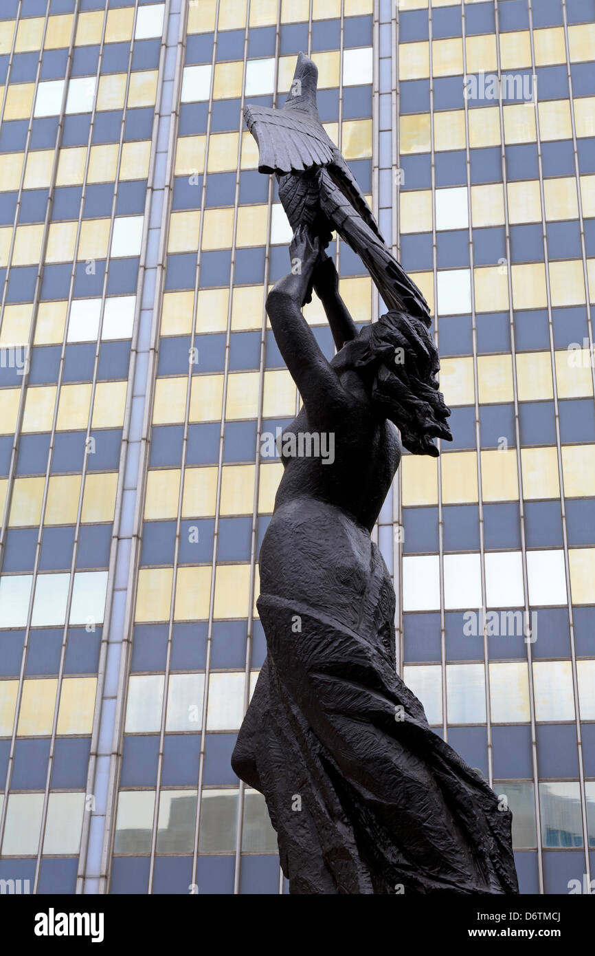 Usa georgia atlanta phoenix sculpture hi-res stock photography and ...