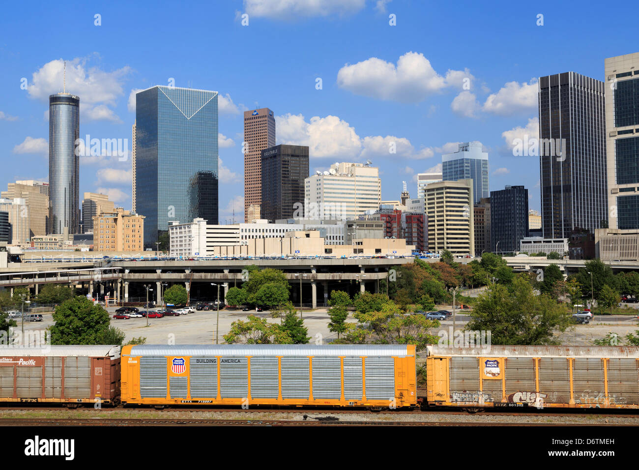 Downtown atlanta skyline daytime hi-res stock photography and images ...