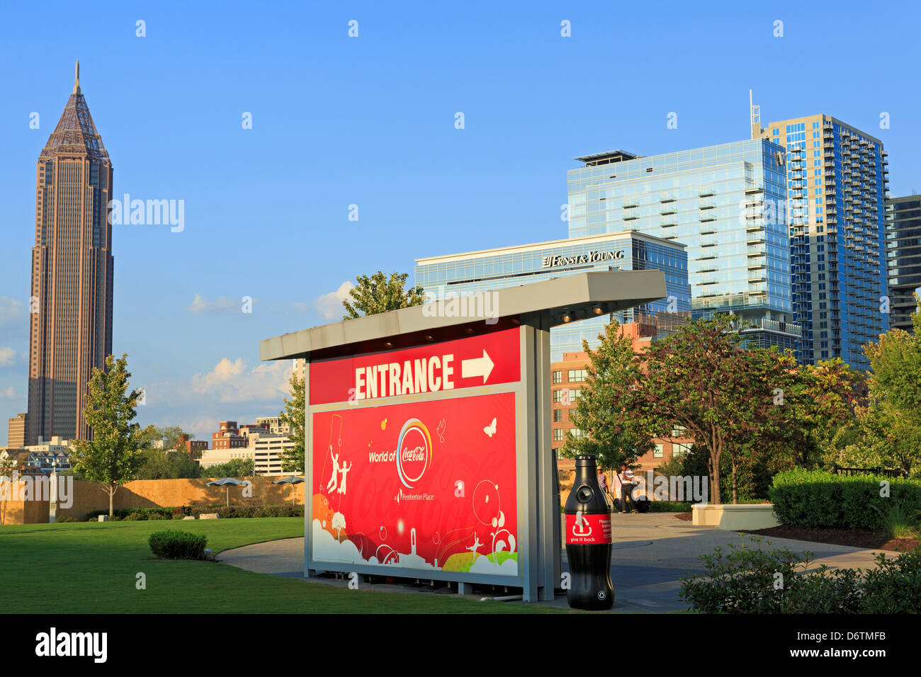 World of coca cola atlanta exterior hi-res stock photography and images ...