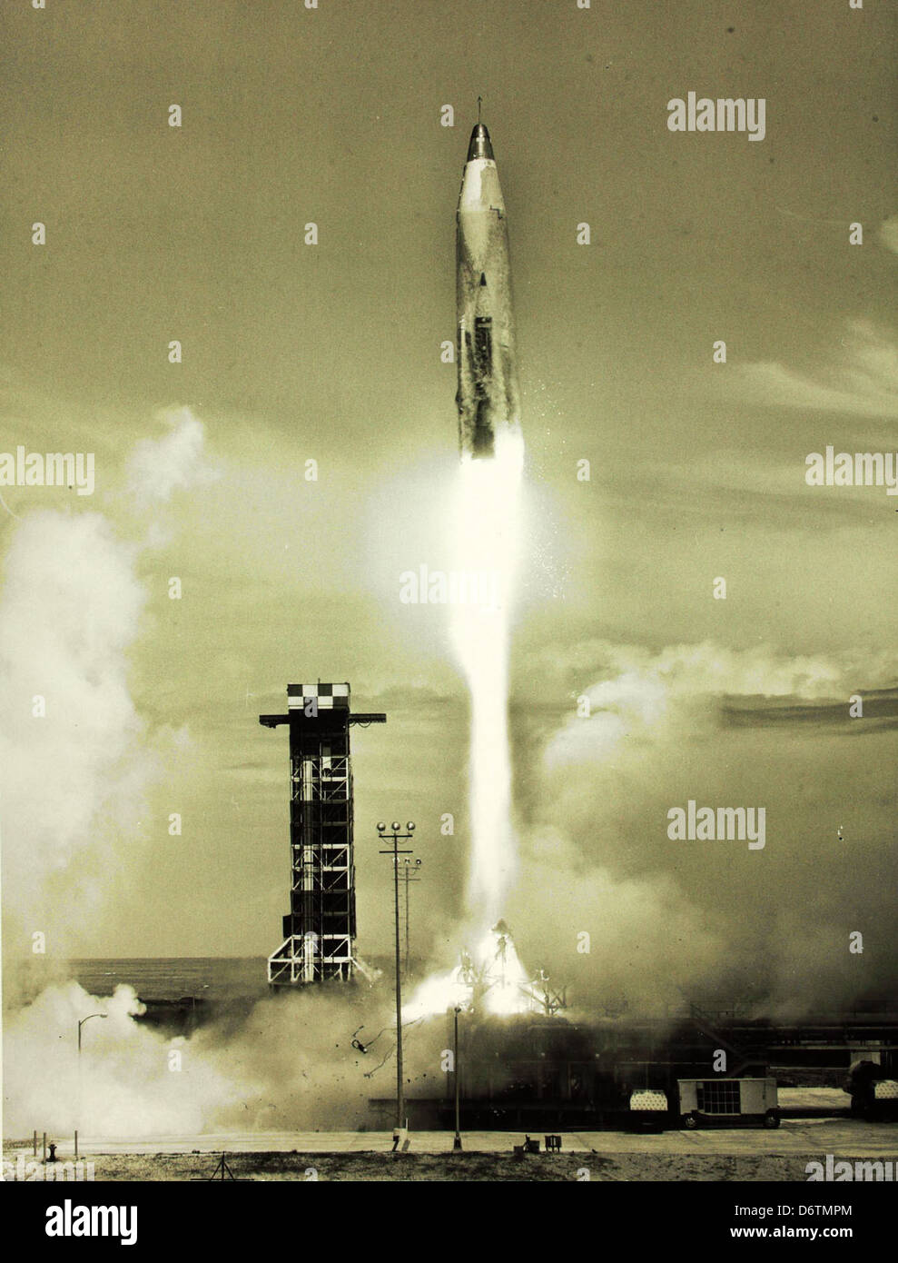 The Convair/General Dynamics Atlas missile, developed between 1960 and ...