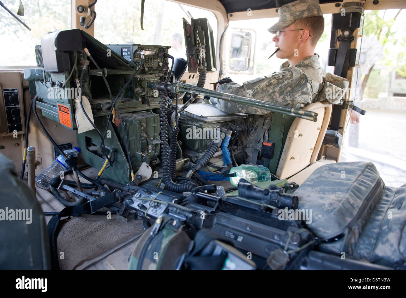US Army Hum V in Port au Prince after the 2010 earthquake, Port au ...