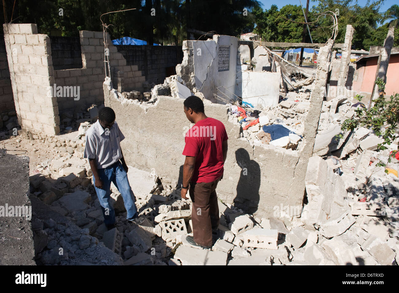 local man at the place his daughter died, damage at epicenter of the ...