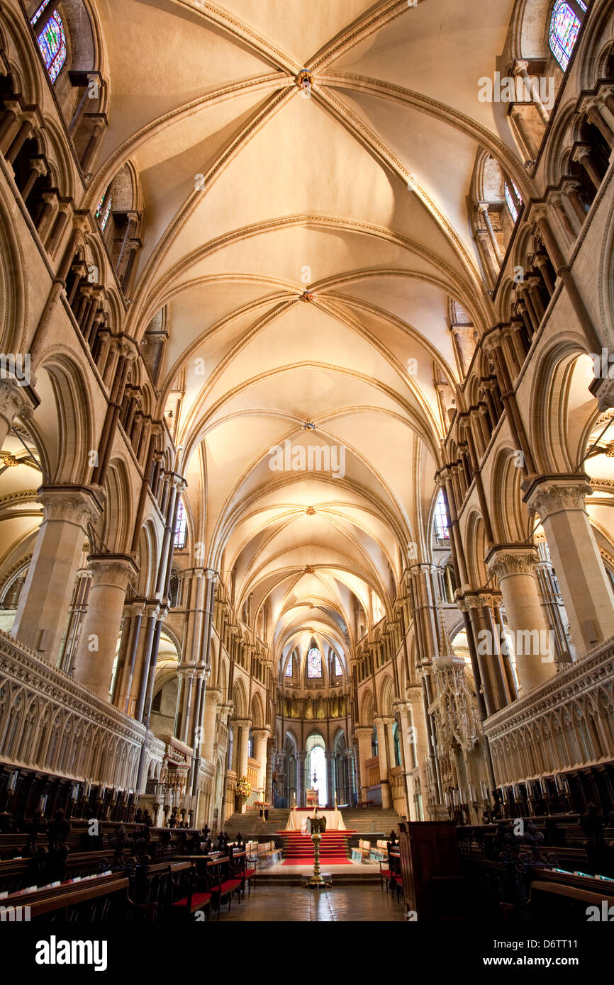 Canterbury cathedral trinity chapel hi-res stock photography and images ...
