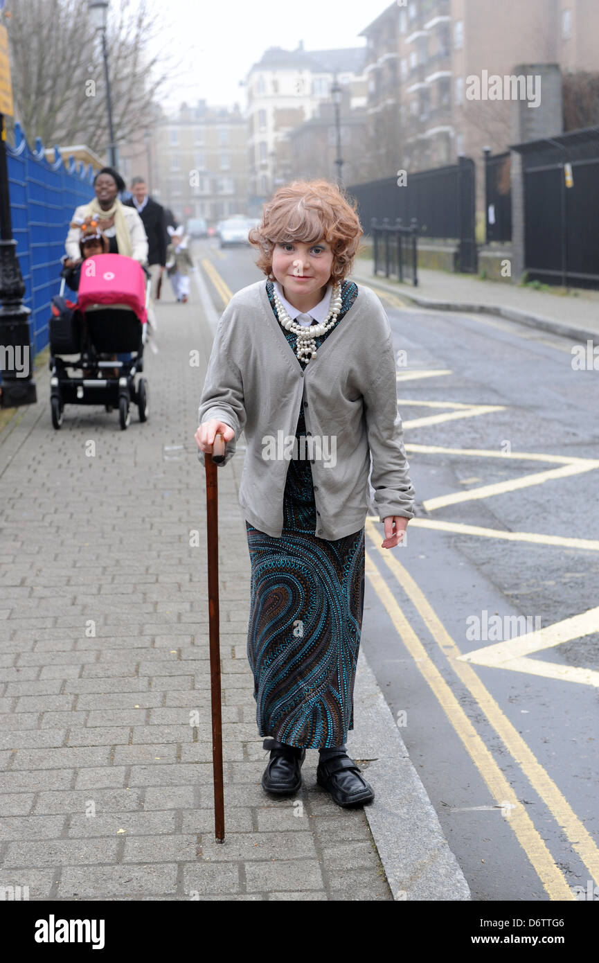 Gangster costume hi-res stock photography and images - Alamy