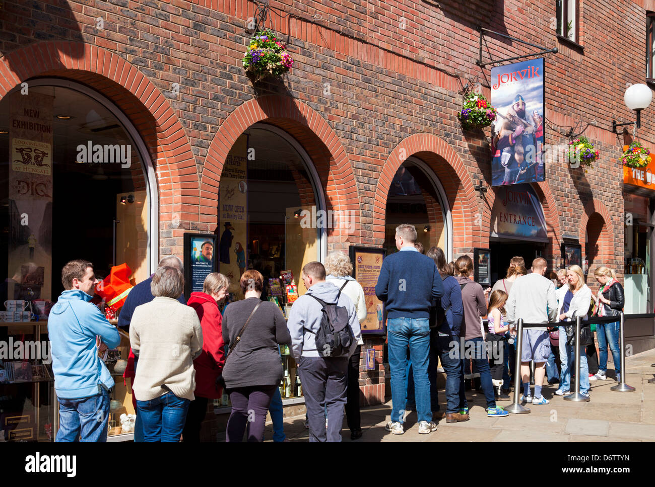 Queuing uk High Resolution Stock Photography and Images - Alamy