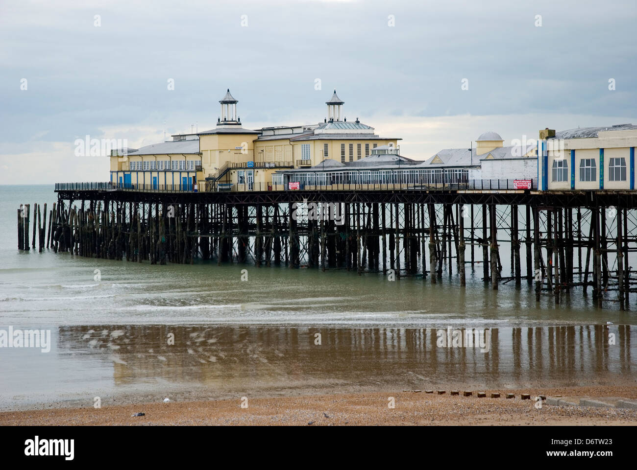 Hastings Pier, East Sussex before the fire Stock Photo - Alamy