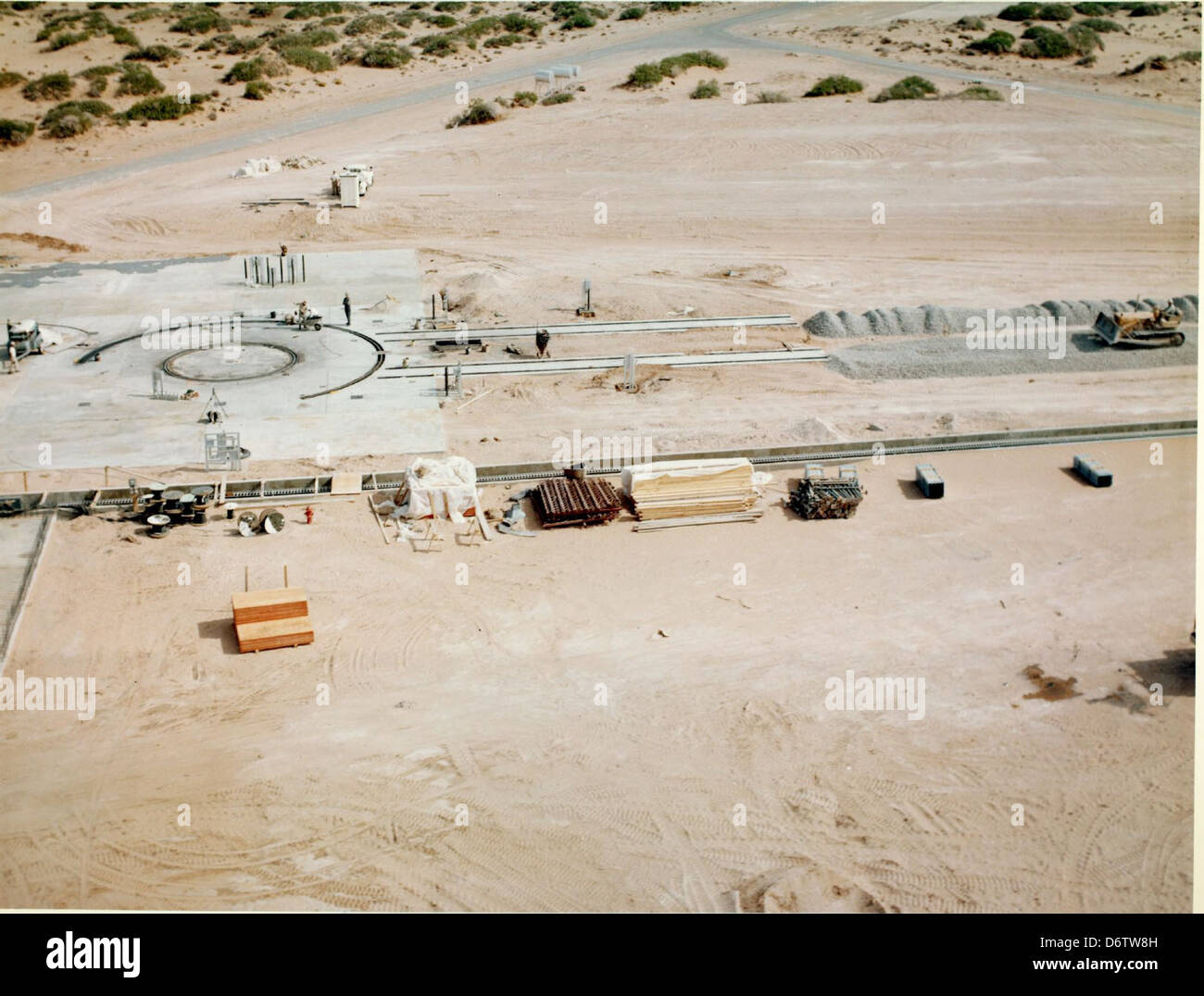 The Atlas rocket developed by Convair/General Dynamics during the 1960s ...