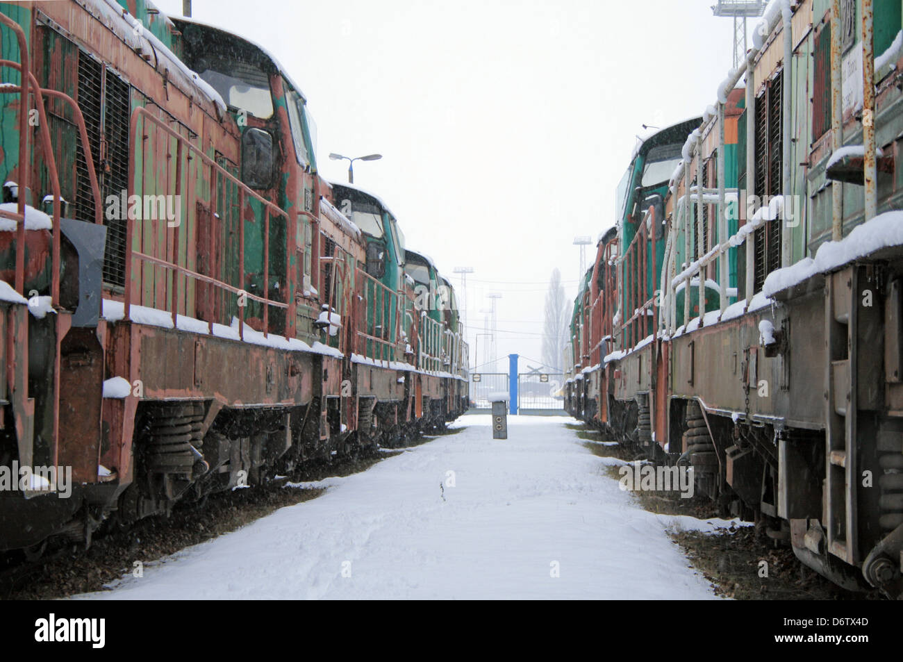 Outside frame locomotive hi-res stock photography and images - Alamy