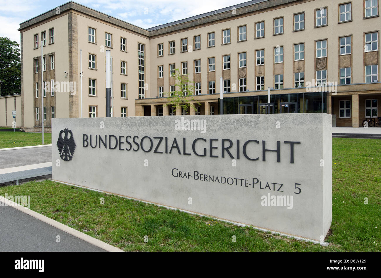 Court house sign hi-res stock photography and images - Alamy