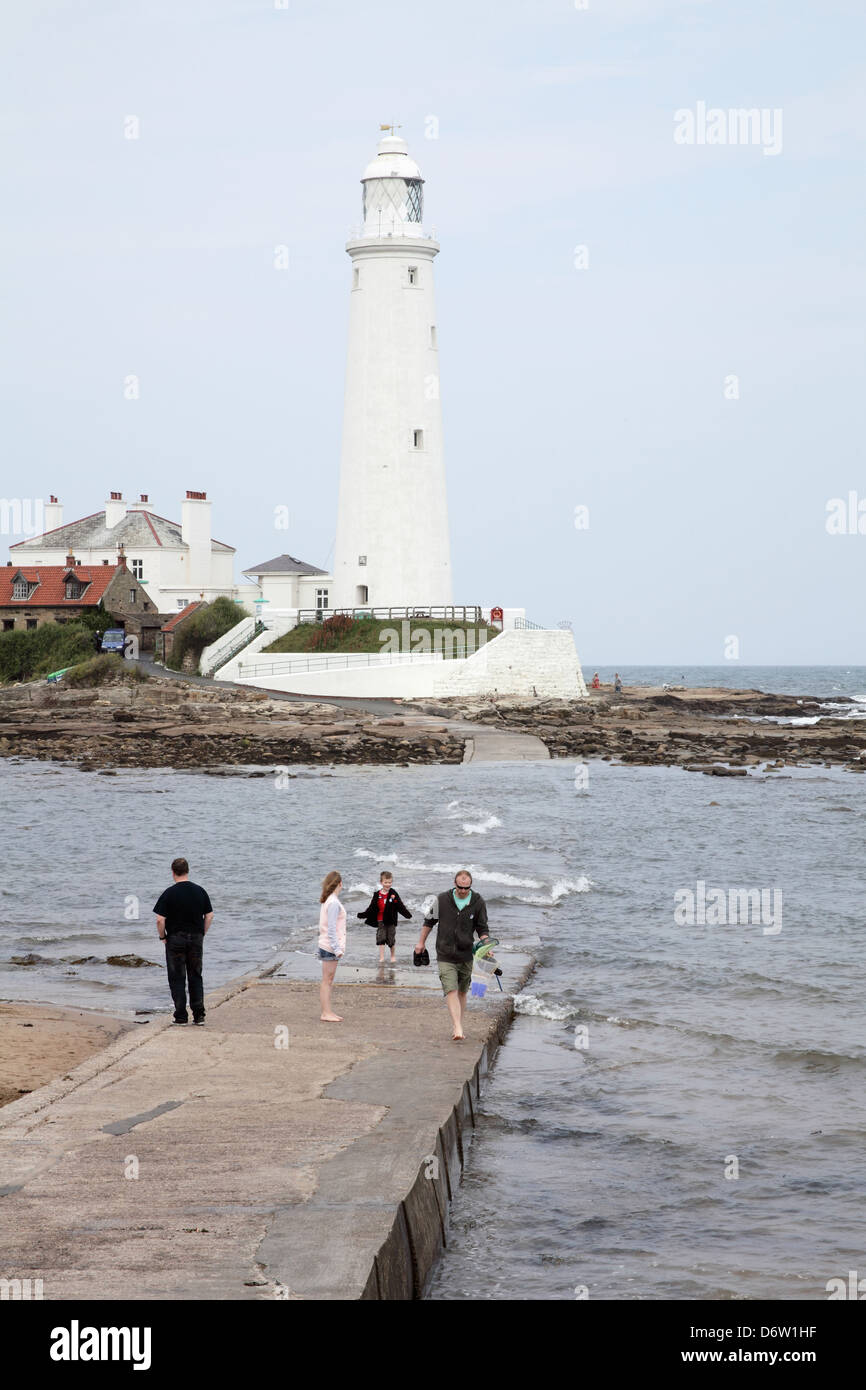 Tidal wear hi-res stock photography and images - Alamy