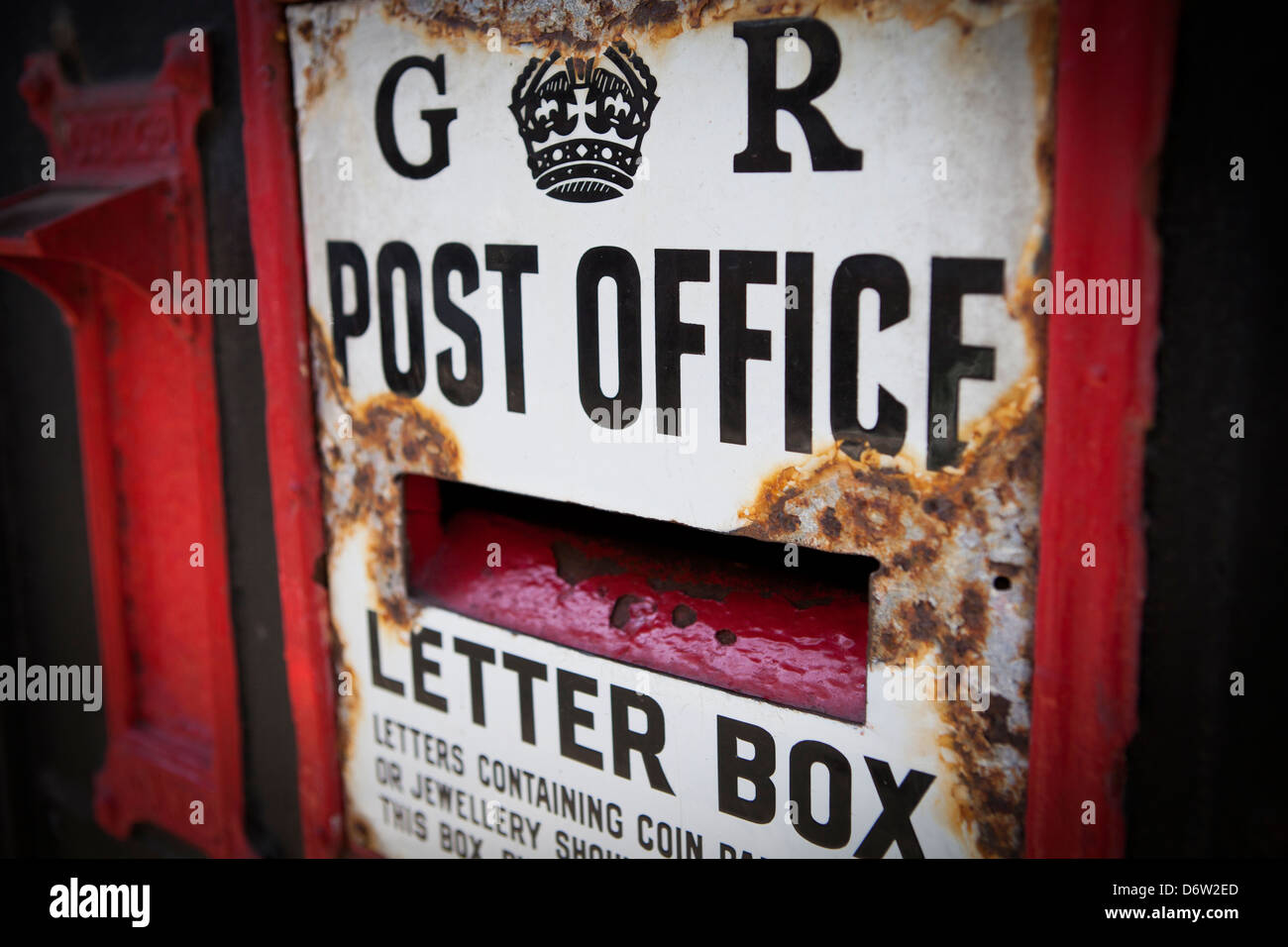 British vintage letter box Stock Photo - Alamy
