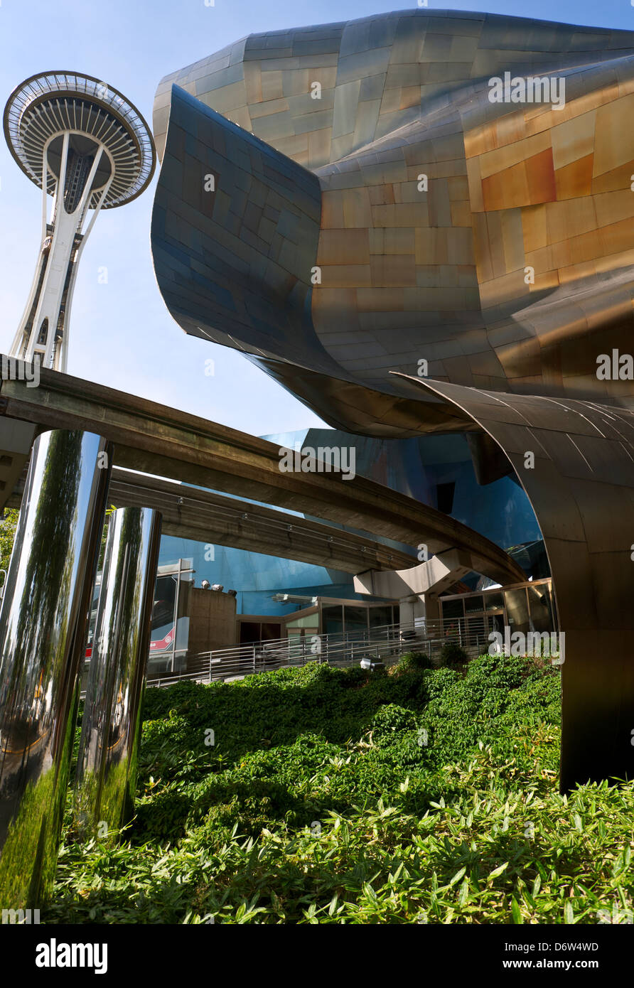 The EMP (Experience Music Project museum) and the Space Needle. Seattle ...