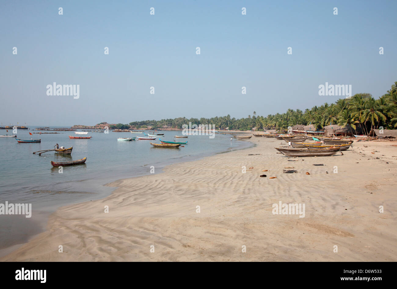 Boats in the sea, Malvan Beach, Mumbai, Maharashtra, India Stock Photo ...