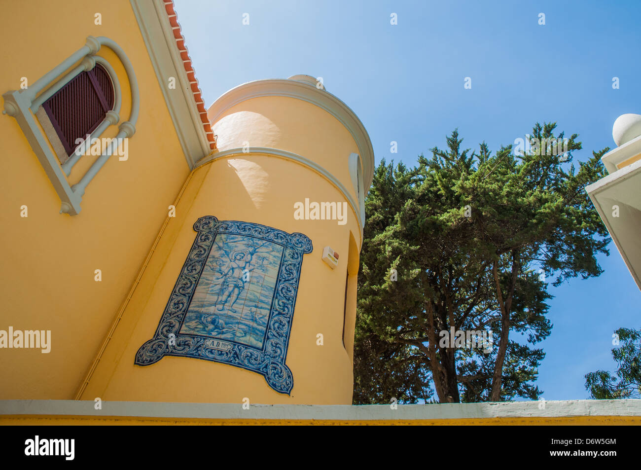 Tower tiles hi-res stock photography and images - Alamy