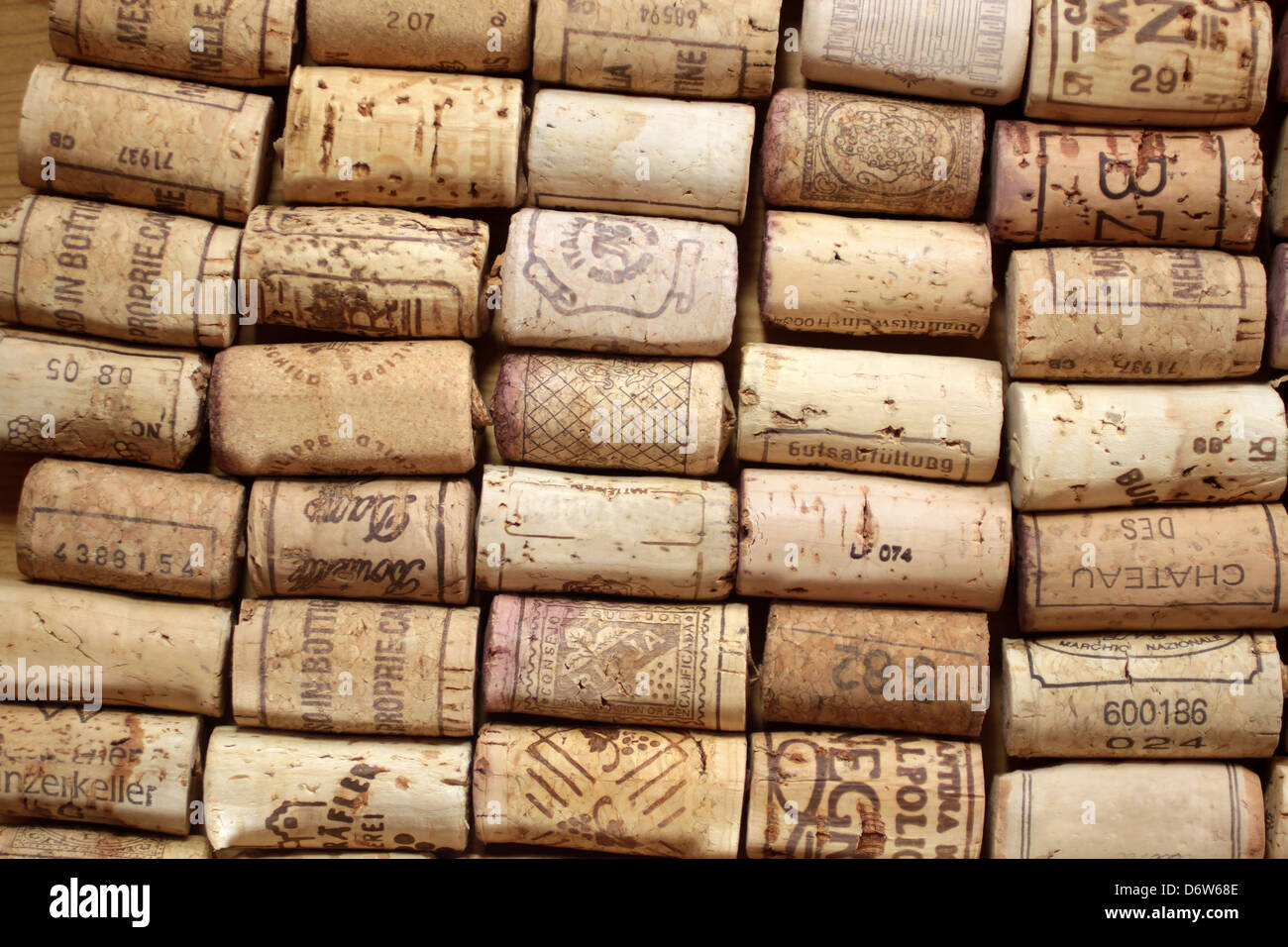 Background with many old corks in a row Stock Photo - Alamy