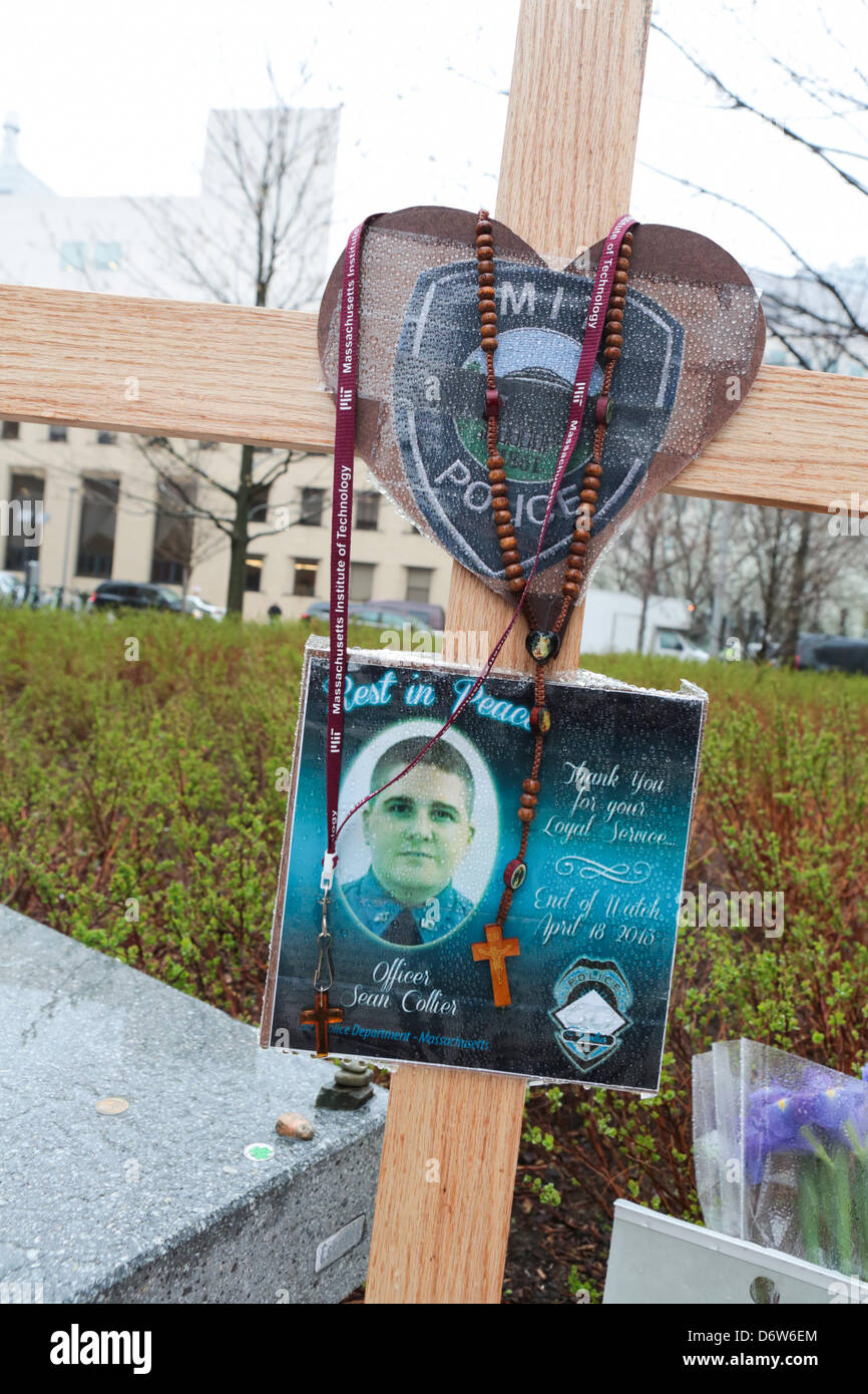Sean collier memorial hi-res stock photography and images - Alamy